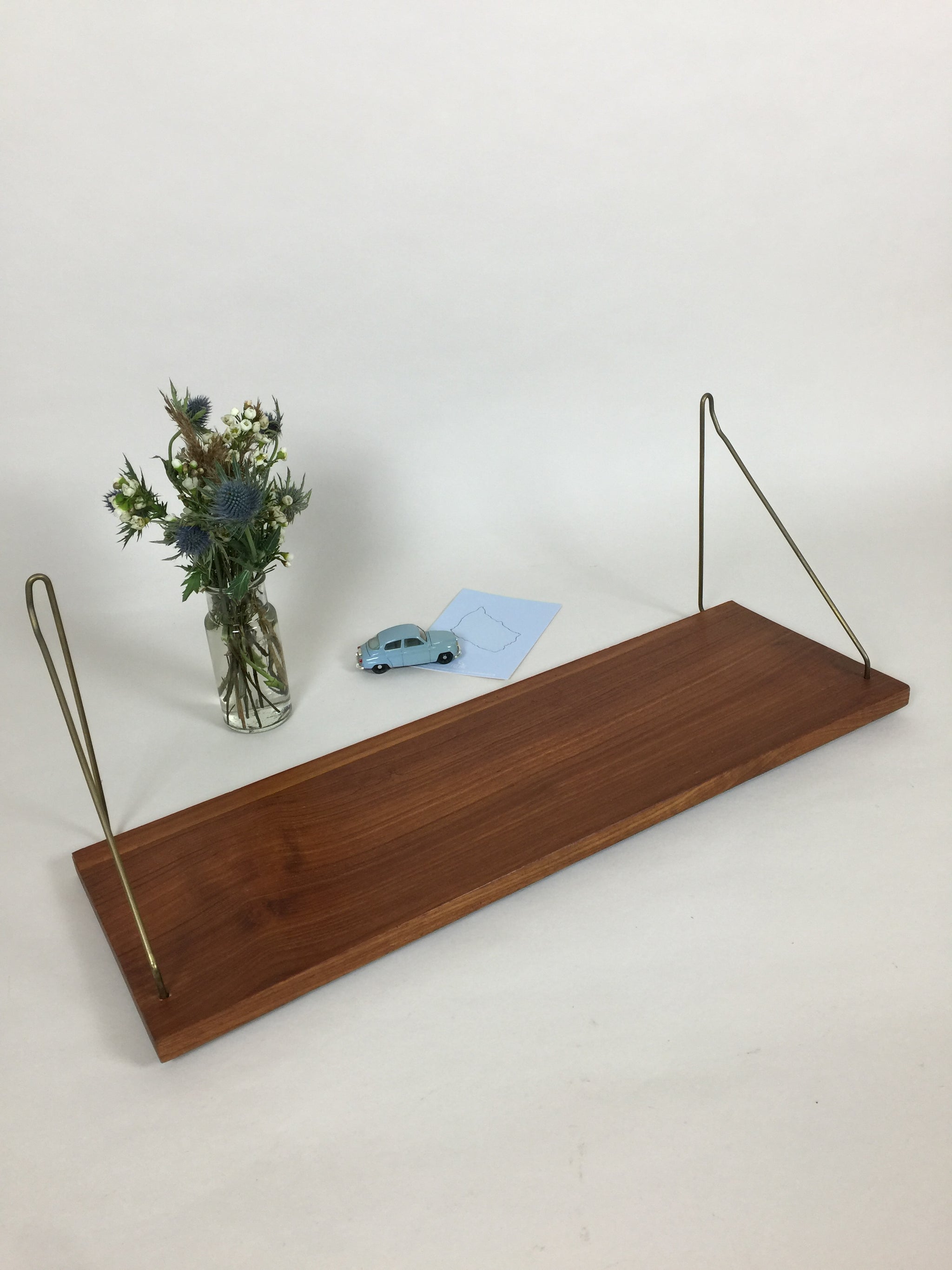 Fin gammel hylde i teak – FRU DUE